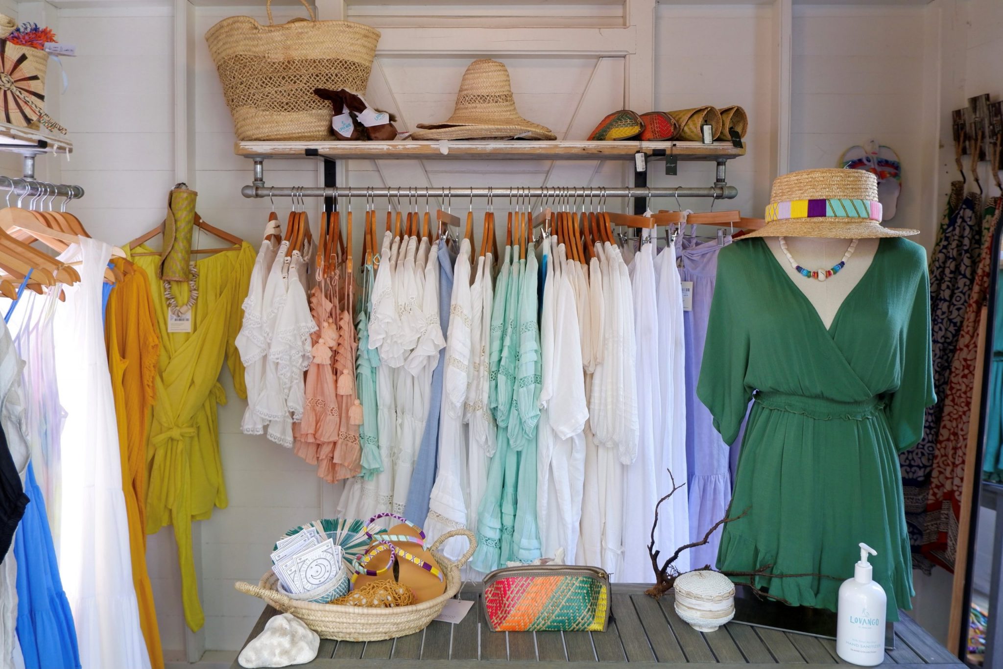 What To Wear On A Boat Ride? Long Island Clothing Boutique - Fashion ...